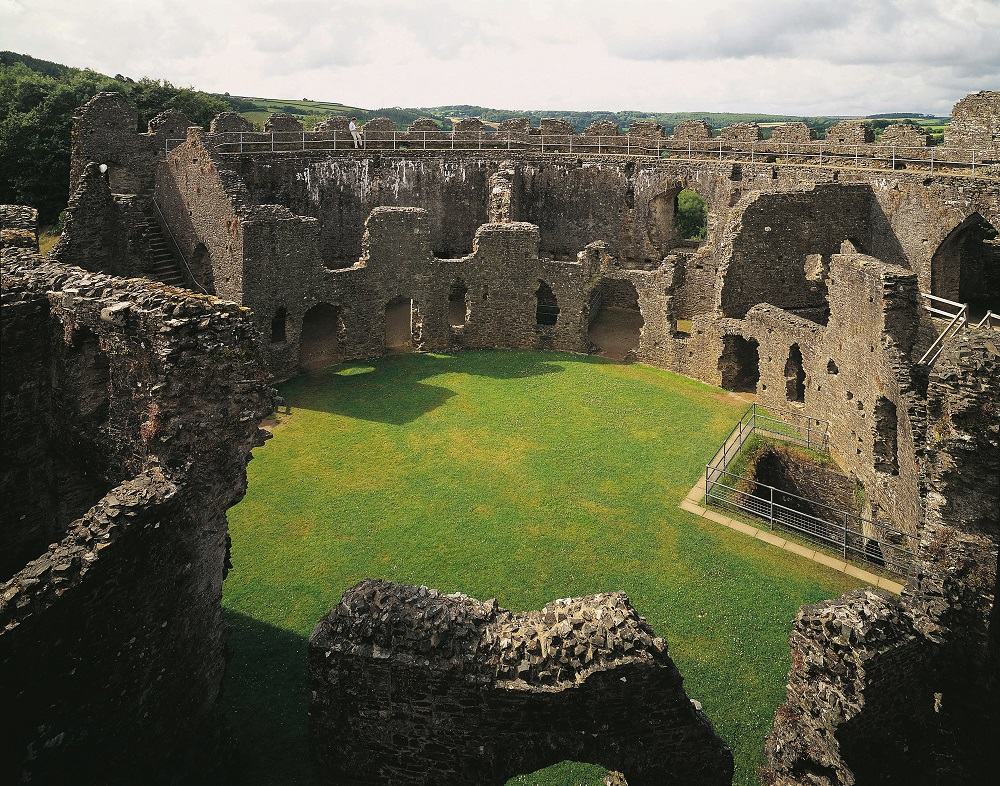 Exploring castles in Cornwall